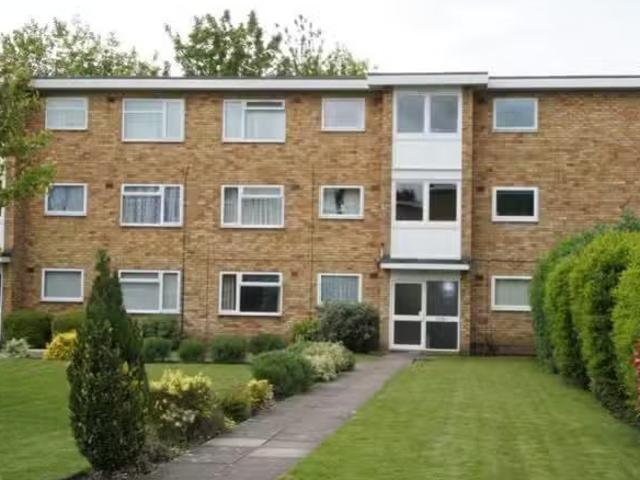 2 bedroom apartment for rent in Langbay Court, Walsgrave, Cove.