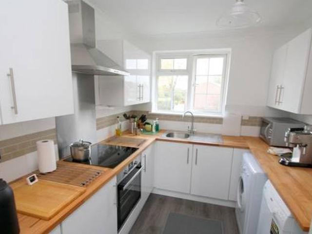 2 bedroom apartment for rent in Lark Avenue Staines Surrey TW18