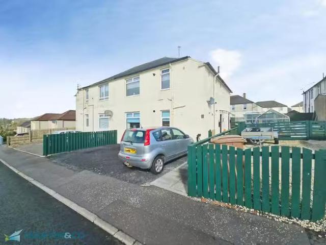 2 bedroom apartment for rent in Latta Crescent, Cumnock, KA18