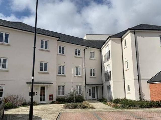 2 bedroom apartment for rent in Lauder House PO7