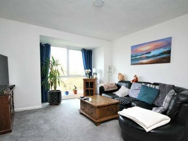 2 bedroom apartment for rent in Laurier Court Northcourt Road Worthing West Sussex BN14