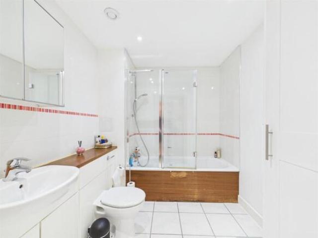 2 bedroom apartment for rent in Leamore Court, Meath Crescent, Bethnal Green, E2