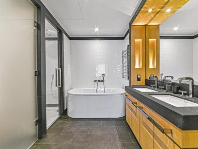 2 bedroom apartment for rent in Legacy Building, Embassy Gardens, London, SW11