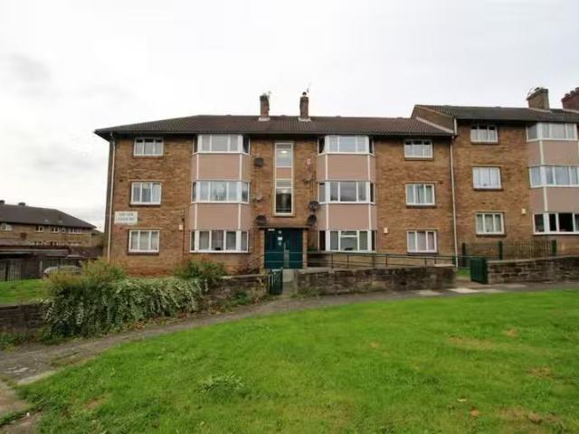 2 bedroom apartment for rent in Leeds Road, Shipley, BD18