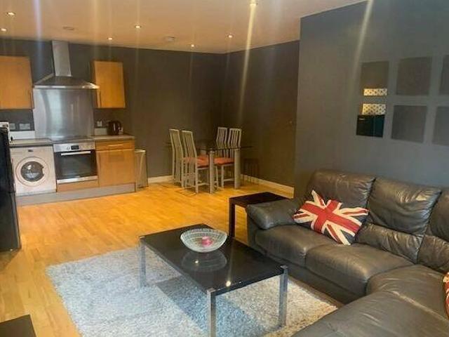 2 bedroom apartment for rent in Leeds Street Liverpool L3