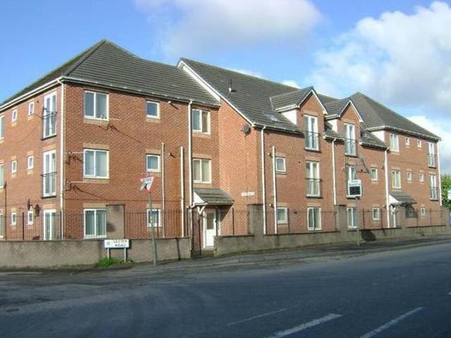 2 bedroom apartment for rent in LESTER ROAD Worsley M38