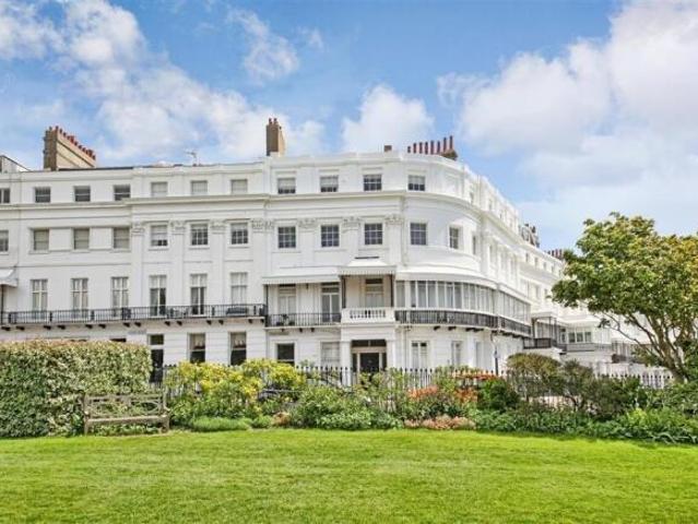 2 bedroom apartment for rent in Lewes Crescent, Brighton, BN2