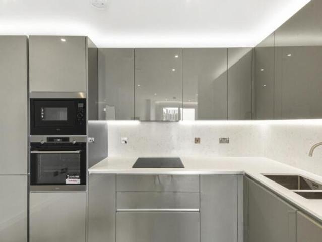 2 bedroom apartment for rent in Lexington Gardens, London SW11