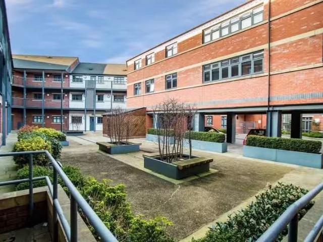 2 bedroom apartment for rent in Lion Court, Warstone Lane, Jew.