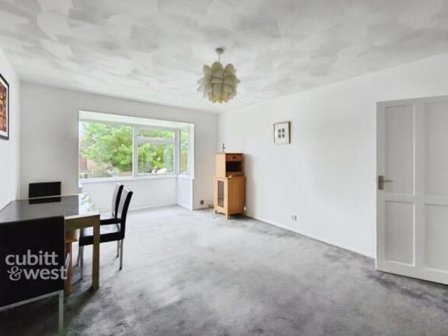 2 bedroom apartment for rent in Lincett Avenue Worthing BN13