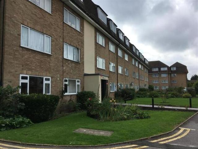 2 bedroom apartment for rent in Linden Grove, New Malden, KT3