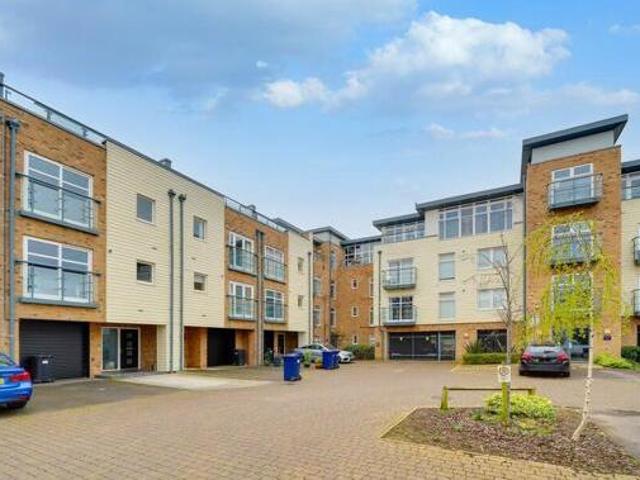 2 Bedroom Apartment For Rent In Little Paxton