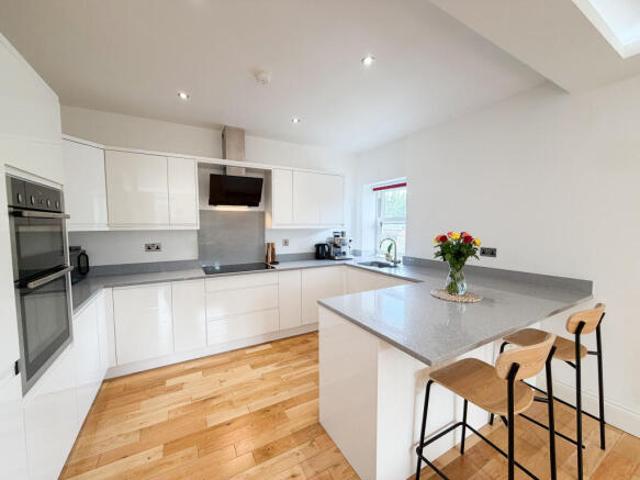 2 bedroom apartment for rent in Livingston Drive North, Liverpool, L17