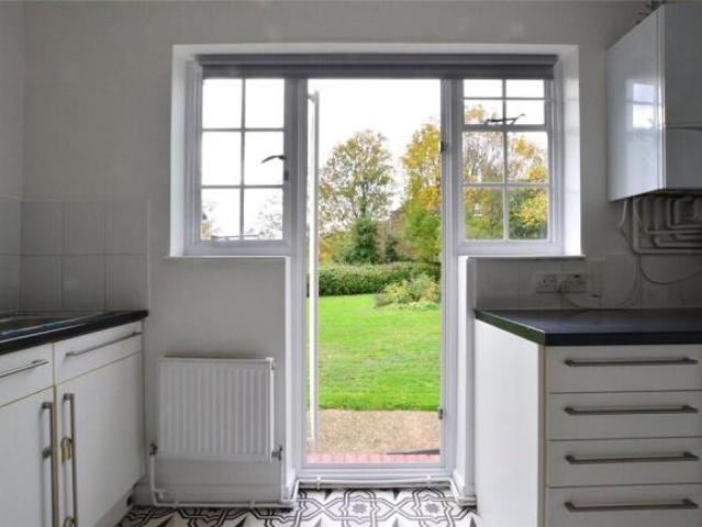 2 bedroom apartment for rent in Lock Chase, London, SE3