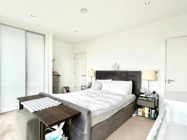 2 bedroom apartment for rent in Lock Side Way, London, E16
