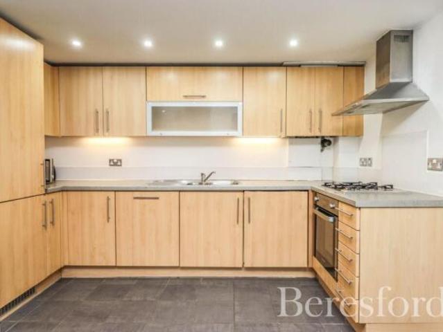 2 bedroom apartment for rent in Lockside Marina, CM2