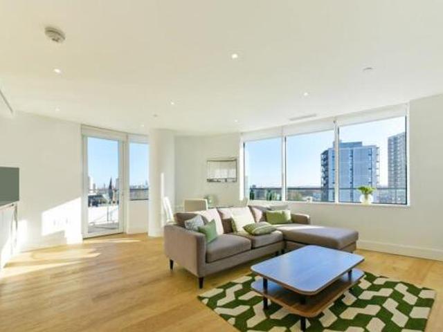 2 Bedroom Apartment For Rent In Lombard Road, London