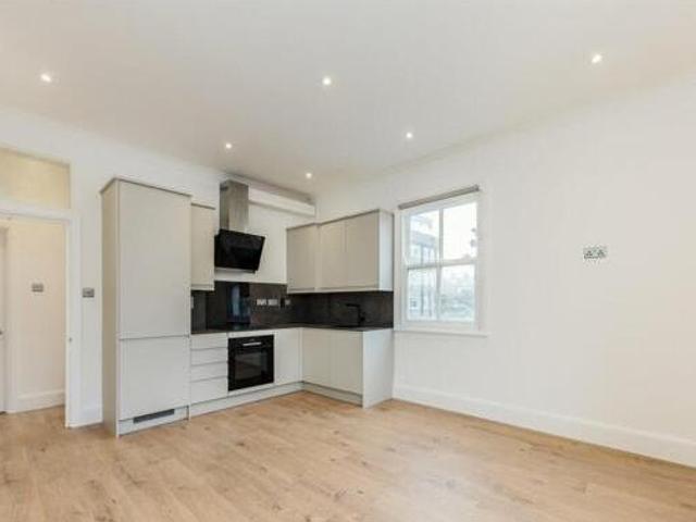 2 Bedroom Apartment For Rent In London