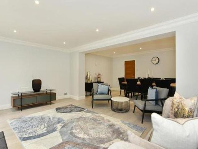 2 Bedroom Apartment For Rent In London