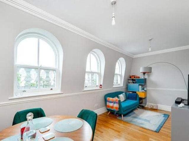 2 Bedroom Apartment For Rent In London