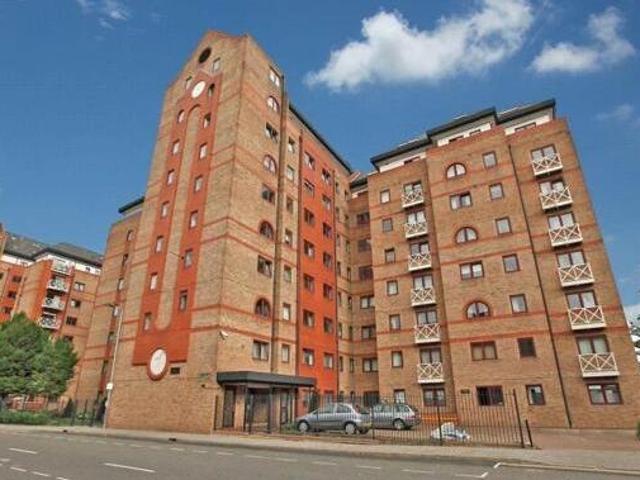 2 Bedroom Apartment For Rent In London