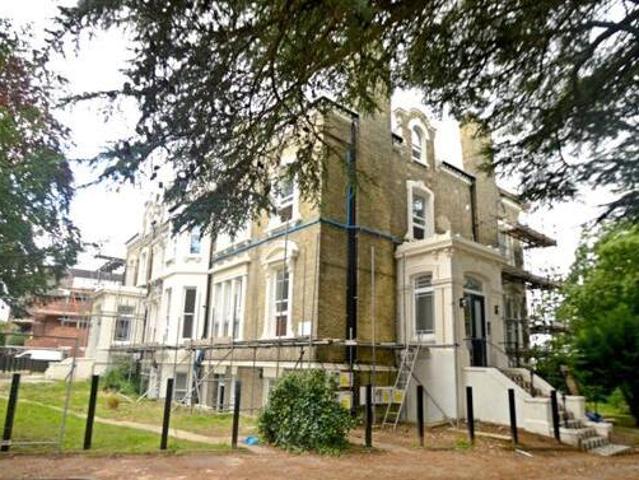2 Bedroom Apartment For Rent In London