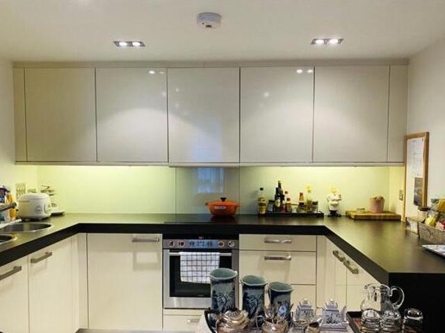 2 Bedroom Apartment For Rent In London