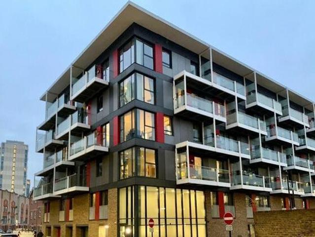 2 Bedroom Apartment For Rent In London
