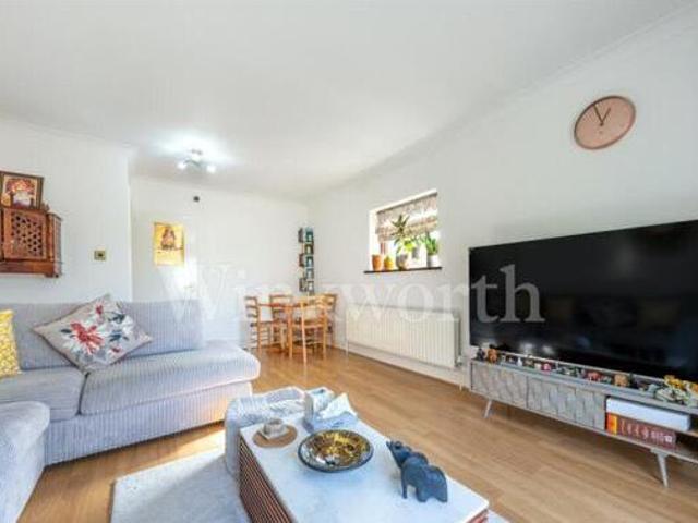 2 Bedroom Apartment For Rent In London