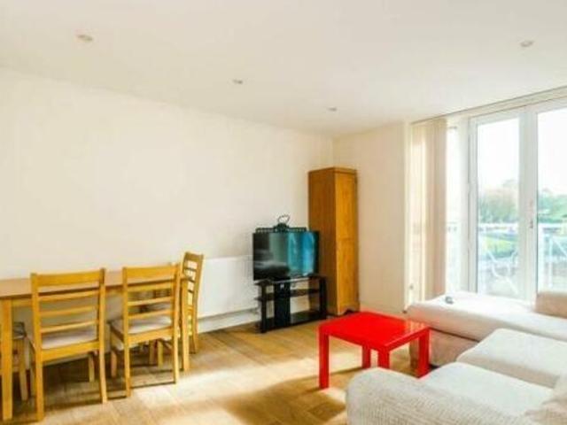 2 Bedroom Apartment For Rent In London