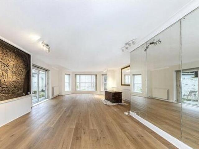2 Bedroom Apartment For Rent In London