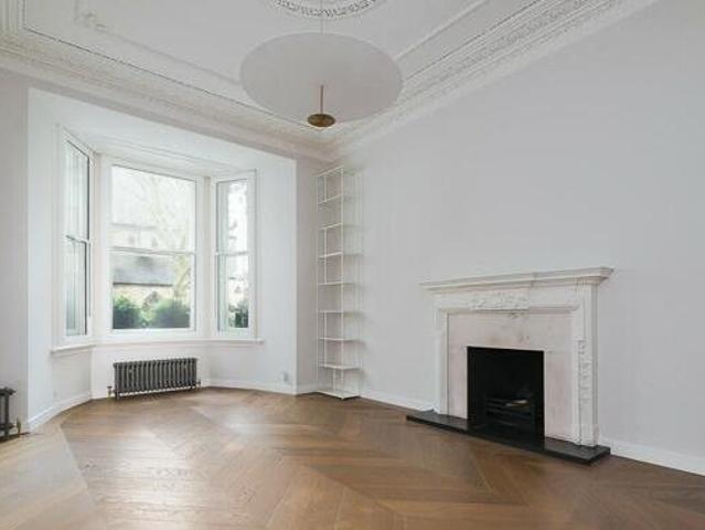 2 Bedroom Apartment For Rent In London