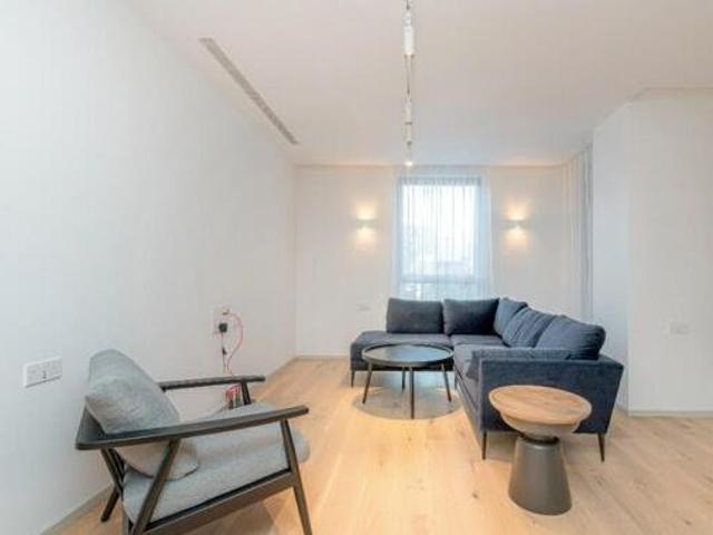2 Bedroom Apartment For Rent In London