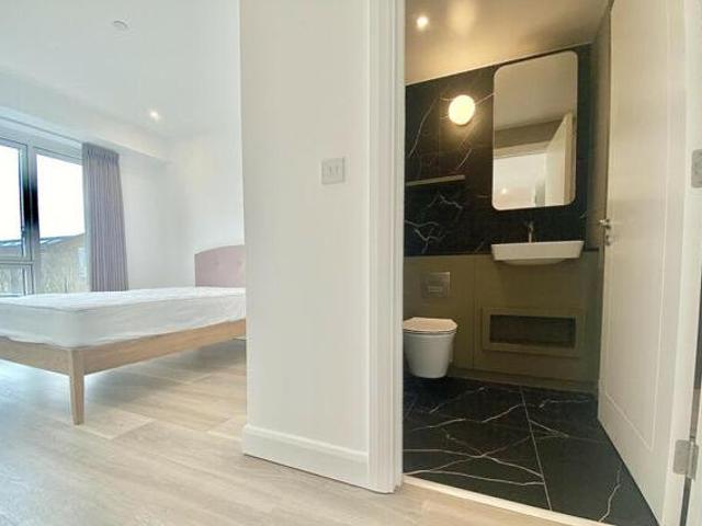 2 Bedroom Apartment For Rent In London