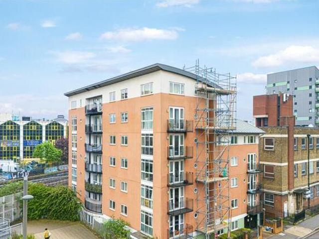 2 Bedroom Apartment For Rent In London