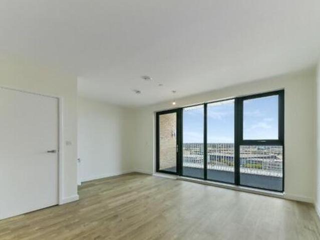 2 Bedroom Apartment For Rent In London
