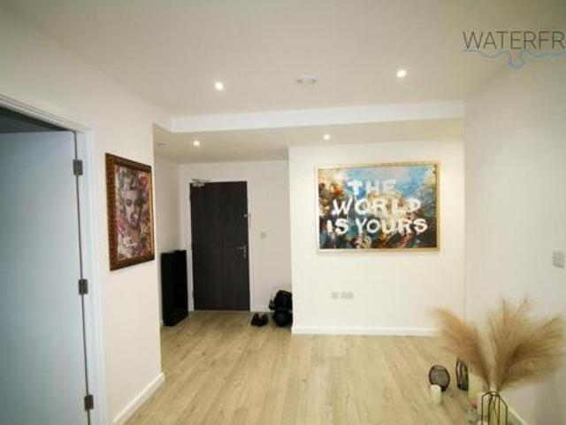 2 Bedroom Apartment For Rent In London