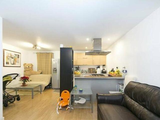 2 Bedroom Apartment For Rent In London