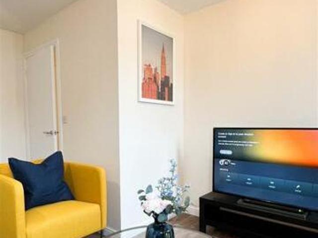 2 Bedroom Apartment For Rent In London