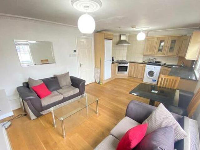 2 Bedroom Apartment For Rent In London