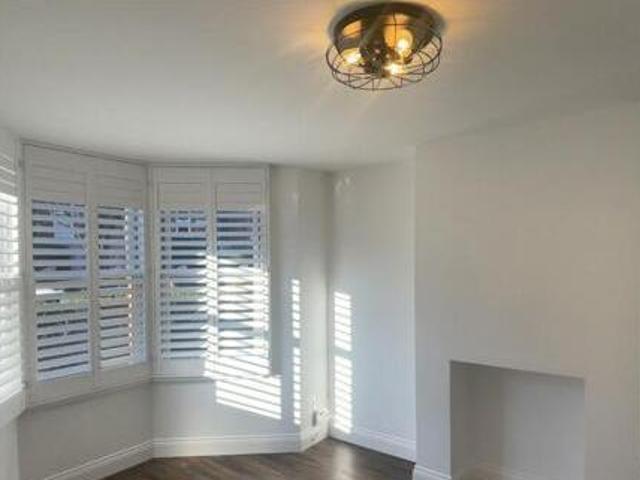 2 Bedroom Apartment For Rent In London