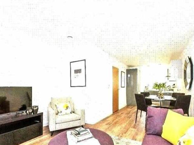 2 Bedroom Apartment For Rent In London