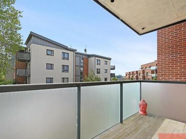 2 Bedroom Apartment For Rent In London