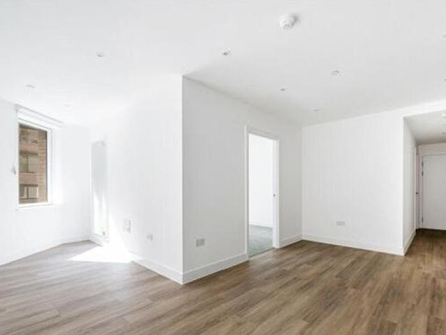2 Bedroom Apartment For Rent In London