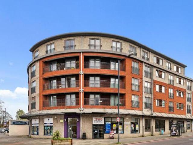 2 Bedroom Apartment For Rent In London