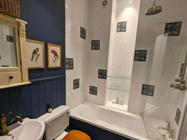 2 Bedroom Apartment For Rent In London