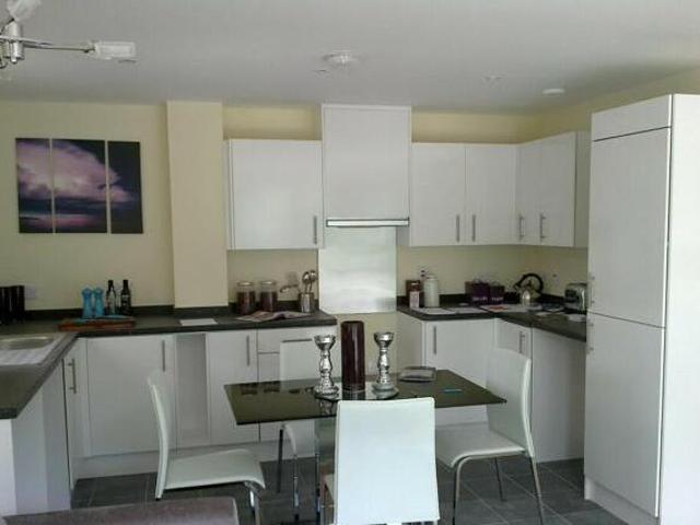 2 Bedroom Apartment For Rent In London