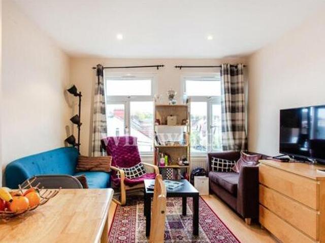 2 Bedroom Apartment For Rent In London