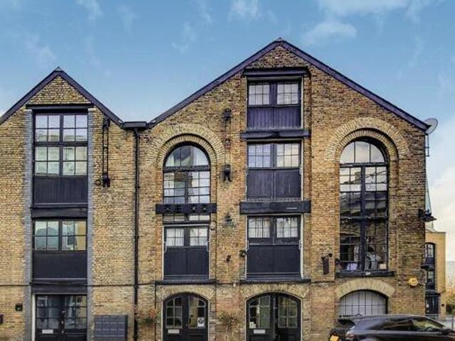 2 Bedroom Apartment For Rent In London