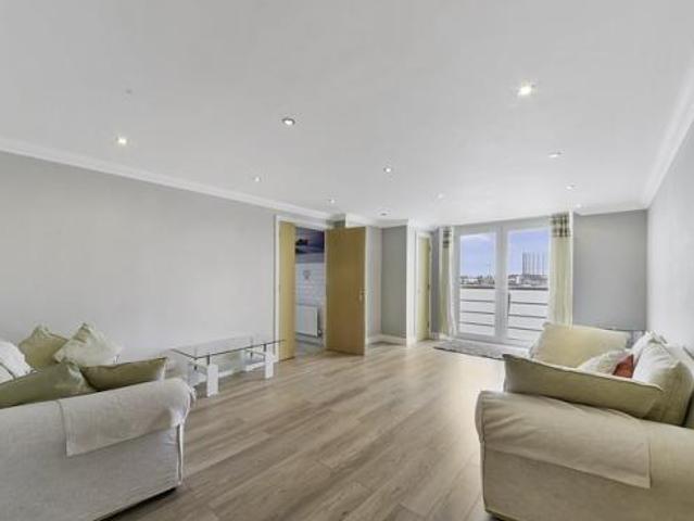 2 Bedroom Apartment For Rent In London
